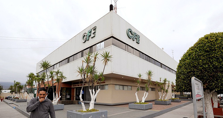 ZETA – Lucran con la luz en Ensenada ZETA – Lucran con la luz en Ensenada