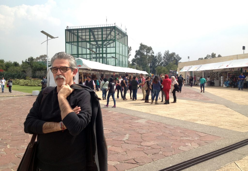 “Los libros son una parte sustancial de la reconstrucción del país ...