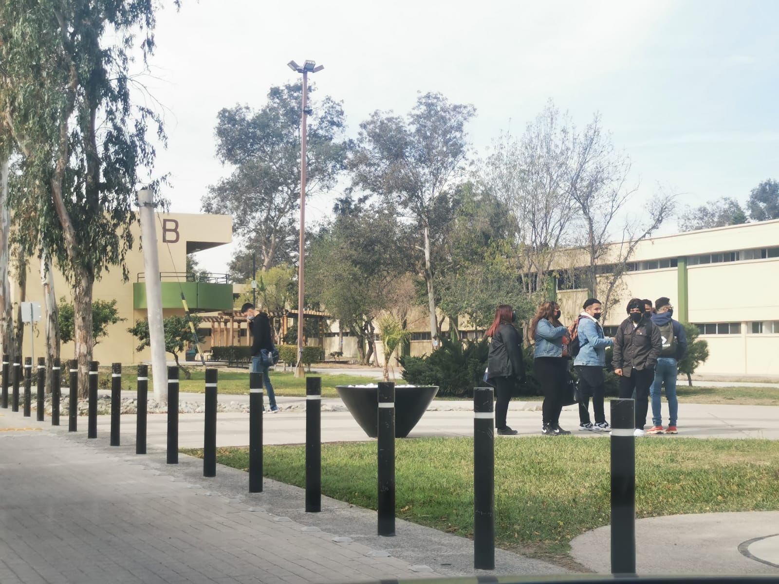 Emocionados regresan a clases presenciales 1 de cada 3 en UABC ...