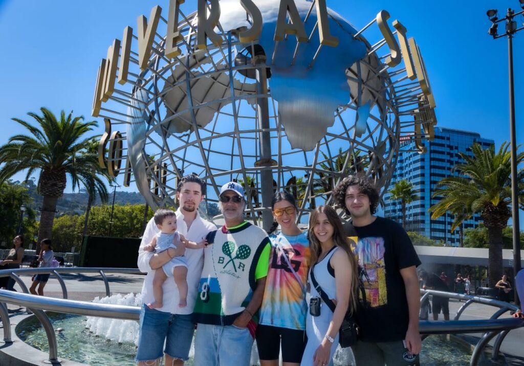 “El potrillo” y Alex Fernández Jr. con familia en los Estudios ...