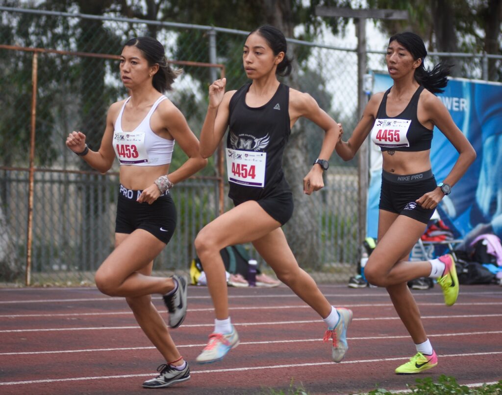 Clasifican corredores para la Milla Internacional - Semanario ZETA