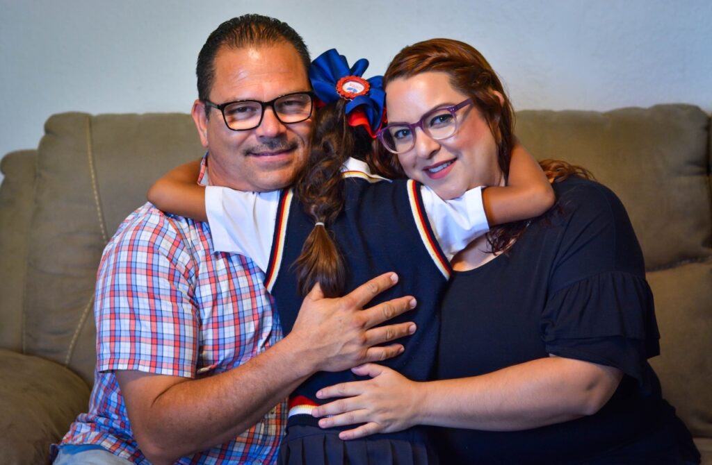 40 niños son adoptados en BC; más de 2 mil en espera de familia ...