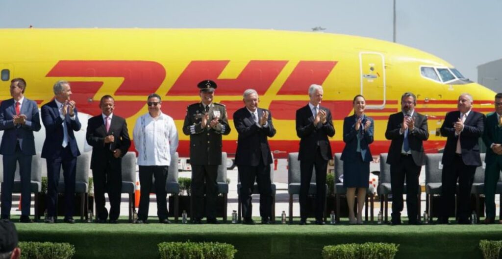 DHL inaugura el primer vuelo de carga en el AIFA; Aeropuerto “fue buen negocio”, dice AMLO ...