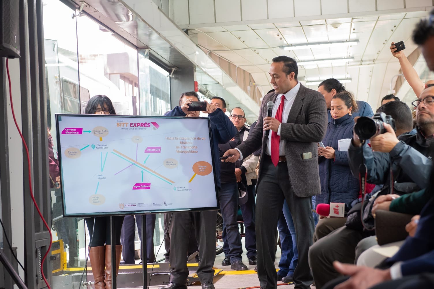 Inauguran SITT binacional de Tijuana a San Diego - Semanario ZETA