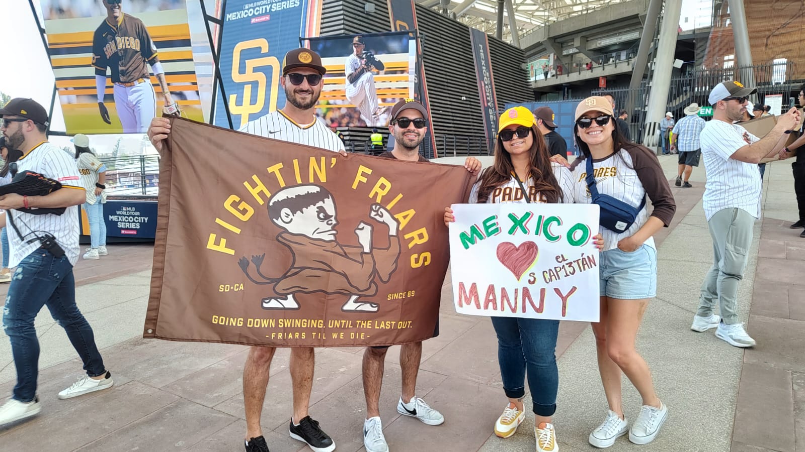 Padres abren serie histórica en México ante Gigantes - Semanario ZETA
