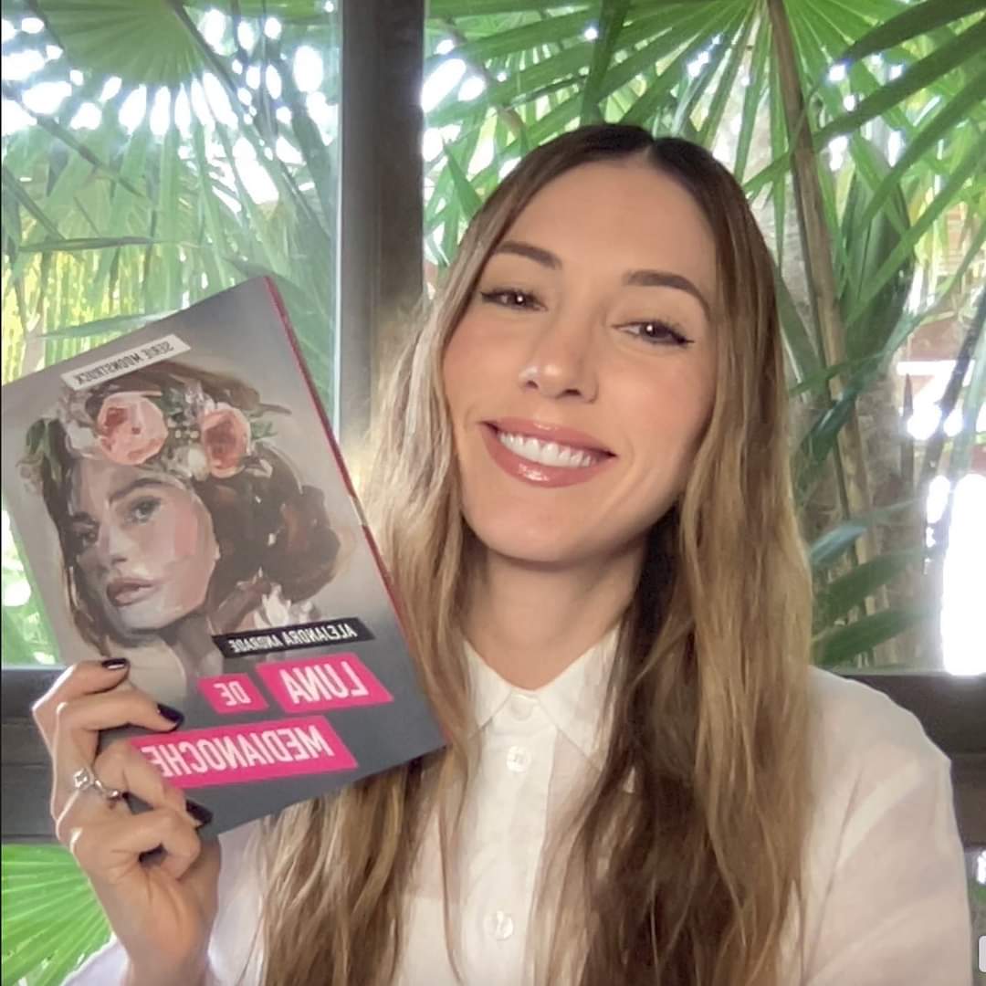 Alejandra Andrade, la escritora norteña que surgió en la pandemia ...