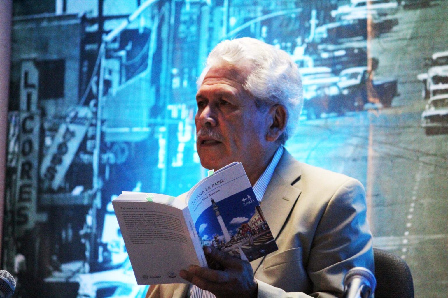 Humberto Félix Berumen gana Premio Estatal de Ensayo - Semanario ZETA