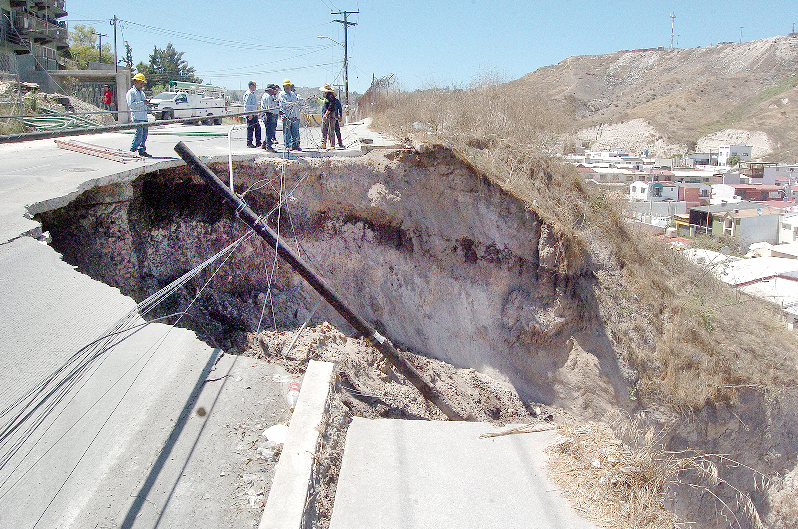 CESPT: “socavón fue por corte de tierra y no por derrame” - Semanario ZETA