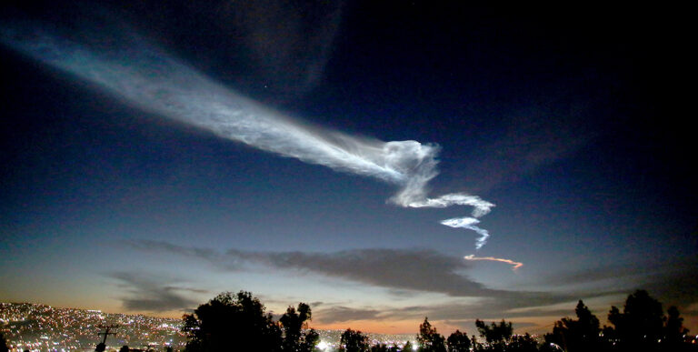 Estela de Falcon 9 - Semanario ZETA