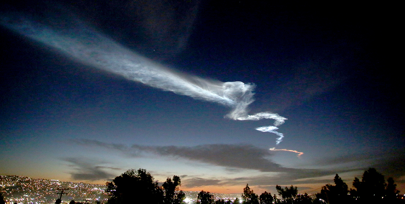 Estela de Falcon 9 - Semanario ZETA