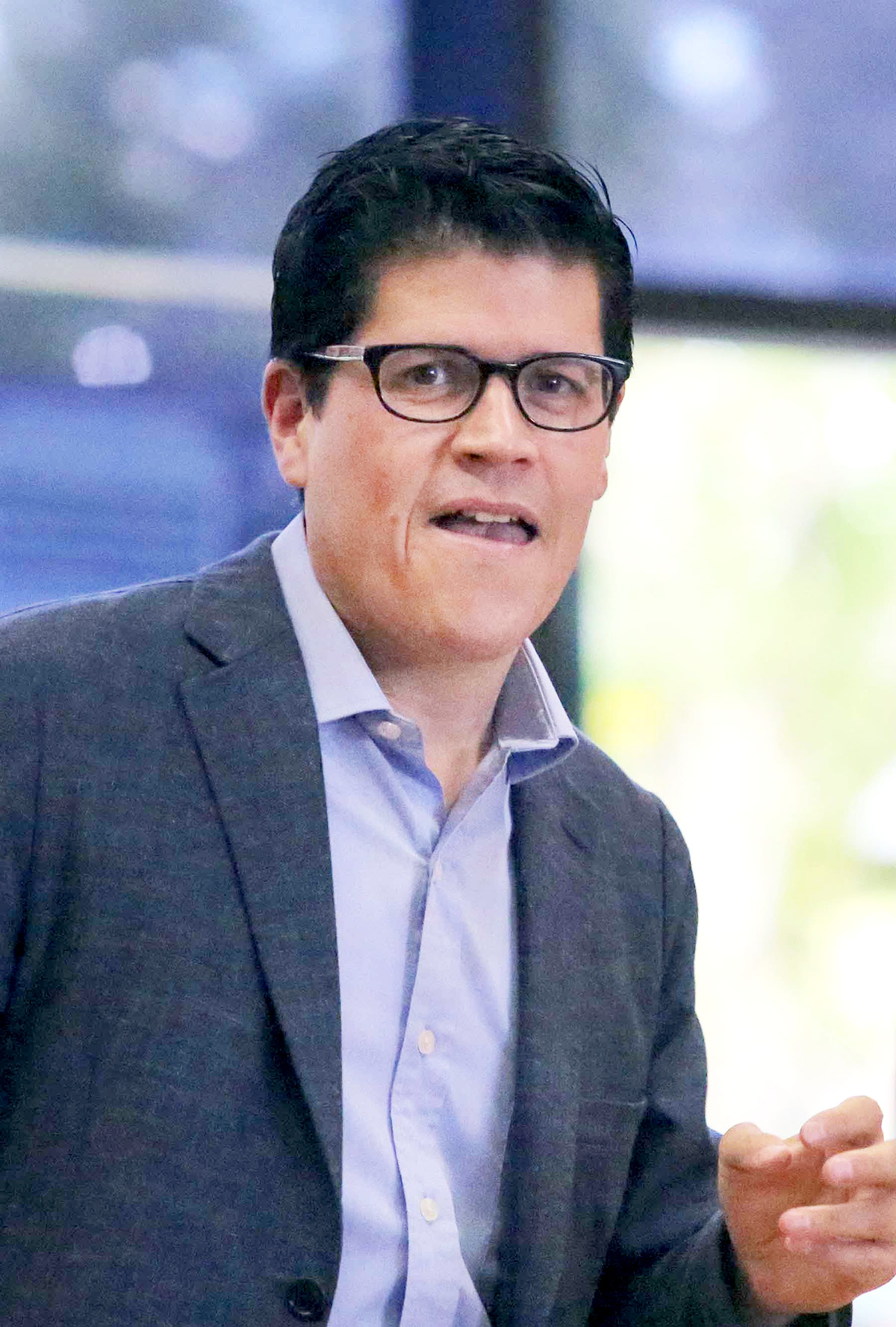 “La verdad de la poesía es una verdad imaginativa”: Jorge Ortega ...