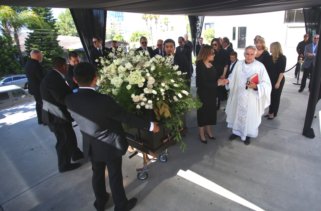 Arzobispo emérito oficia misa en memoria de González Cruz, ex alcalde ...