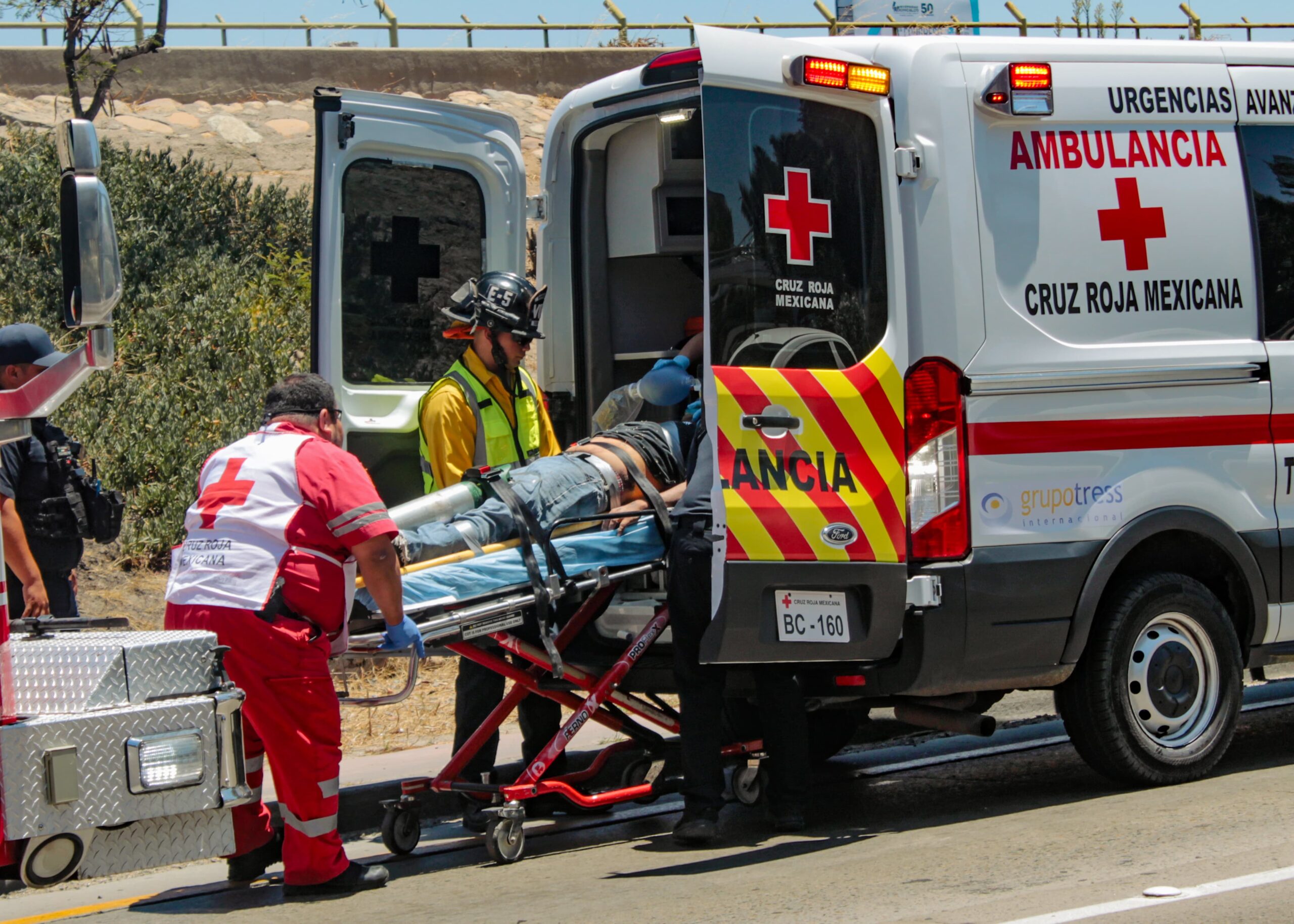 Hombre es atropellado en Vía Rápida; presentaba sobredosis - Semanario ZETA