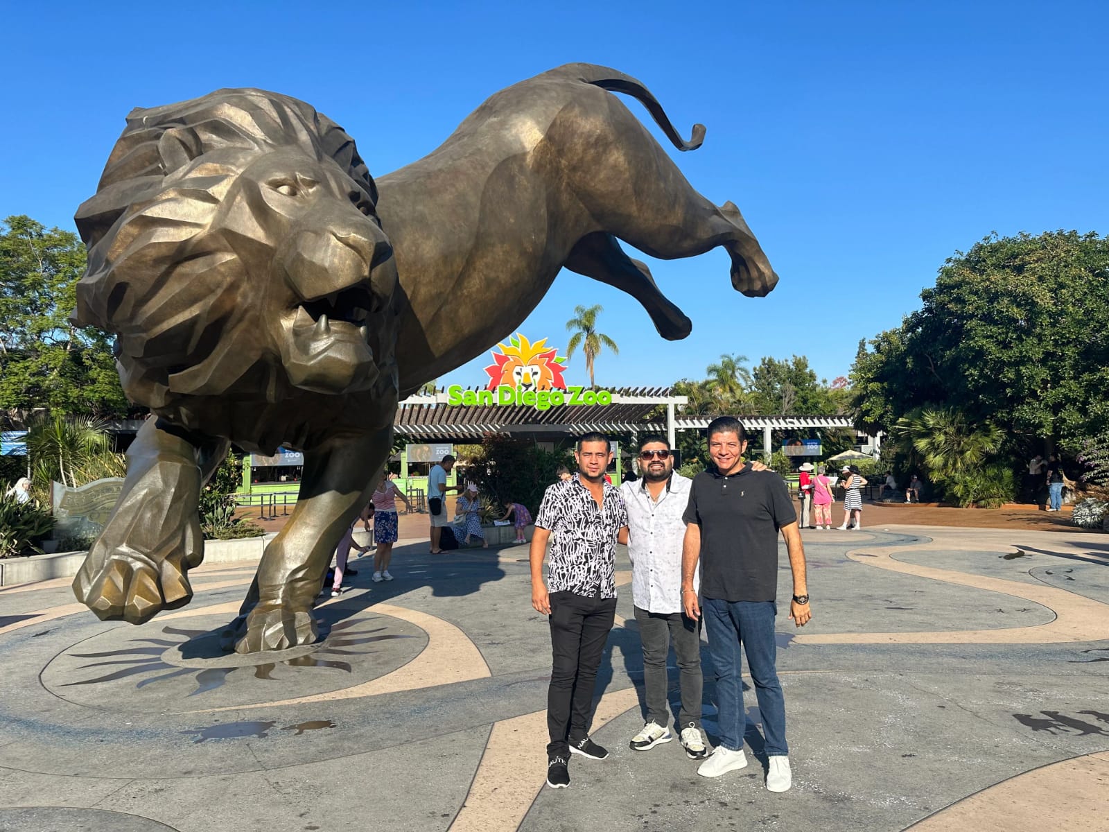 Vive La Original Banda El Limón “Momentos” en San Diego Zoo - Semanario ...