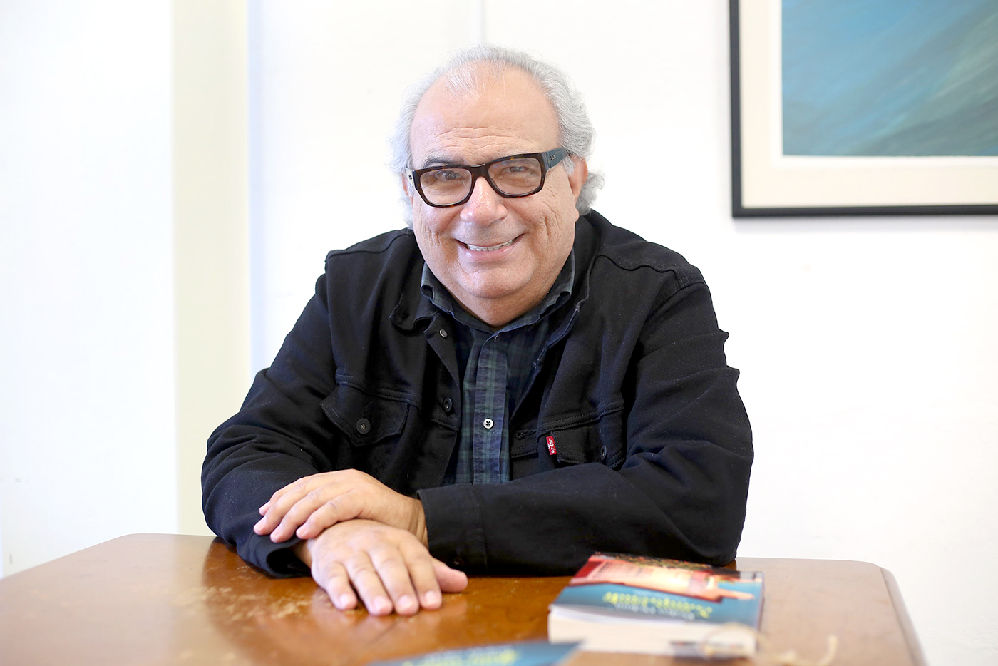 Presenta Pedro Ochoa novela en La Paz - Semanario ZETA
