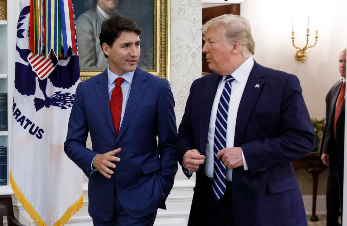 Trudeau cena con Trump en su mansión de Mar-a-Lago, en Florida ...