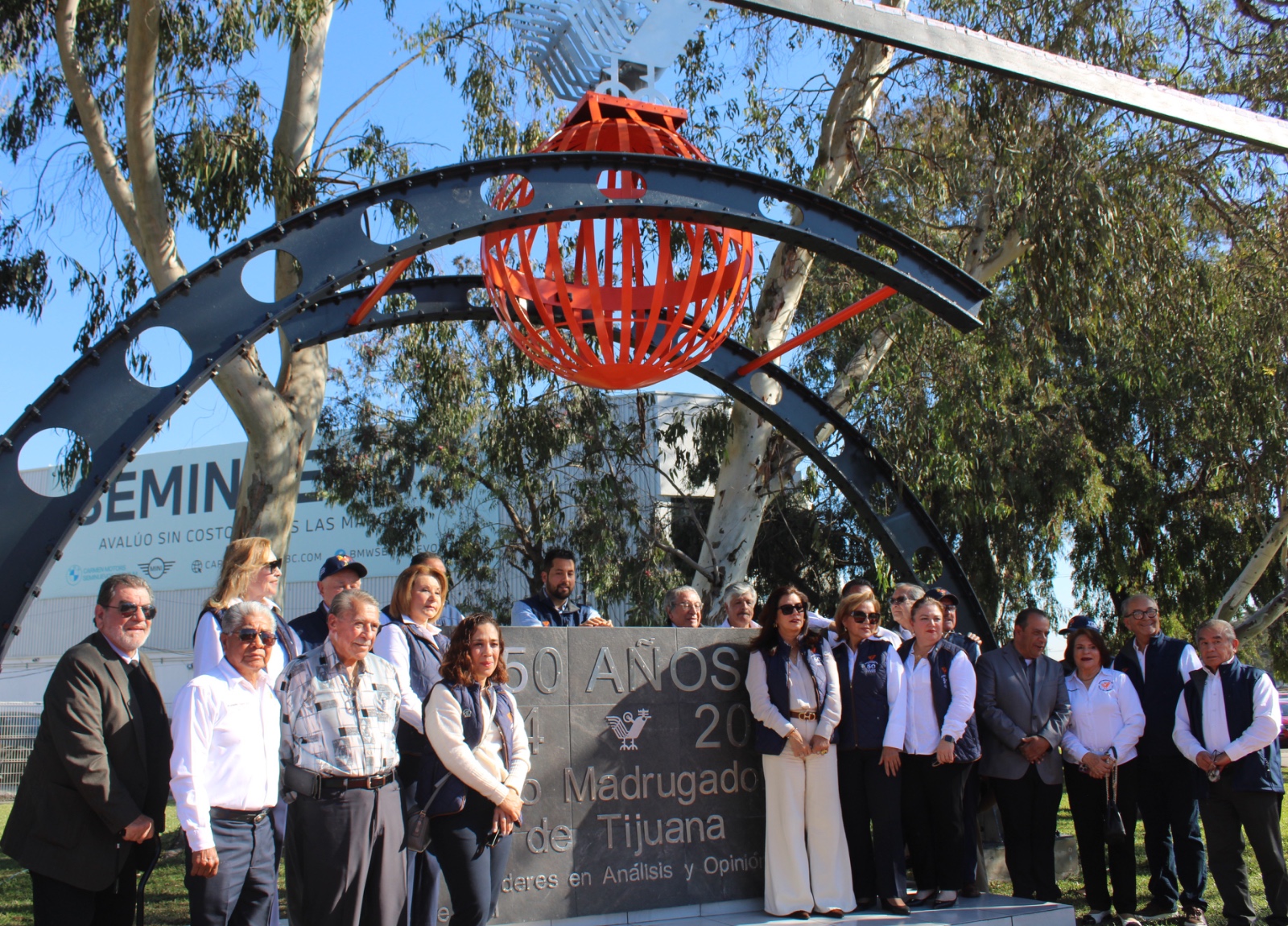 Inauguran monumento en Tijuana para celebrar 50 años de Grupo ...