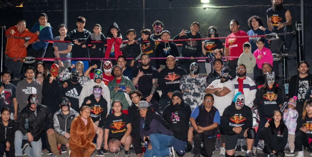 Escuela de Lucha Libre Tijuanense inicia cursos - Semanario ZETA