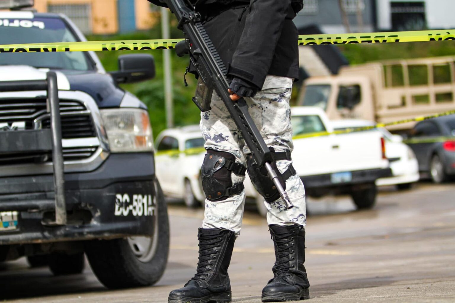 Dejan cuerpo dentro de auto y narco amenaza contra municipales en ...