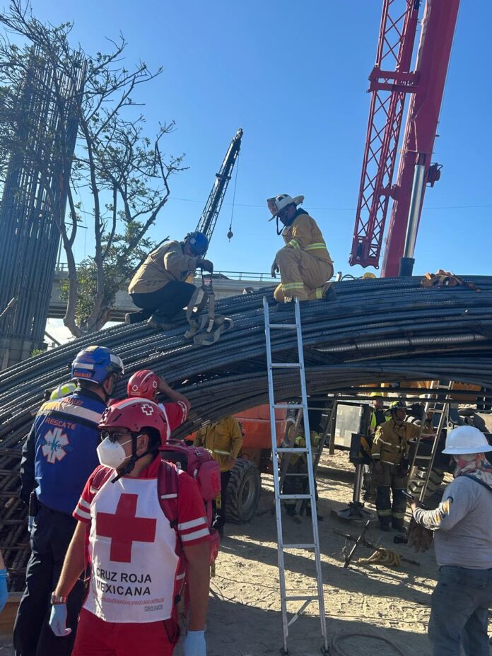 Dos trabajadores lesionados tras colapso en Viaducto Elevado - Semanario ZETA