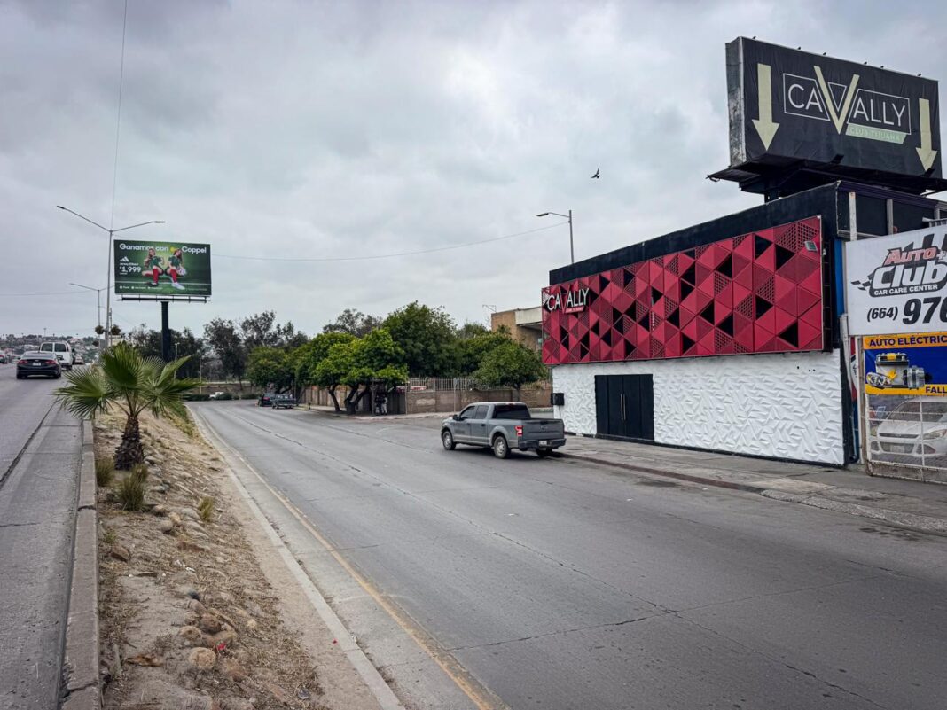 Dejan cabeza humana y narcomensaje contra cantantes en bar de Tijuana ...