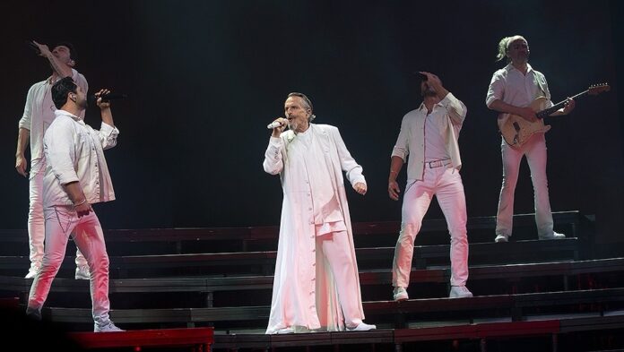 Miguel Bosé cierra su gira “Importante Tour 2026” en la Monumental ...